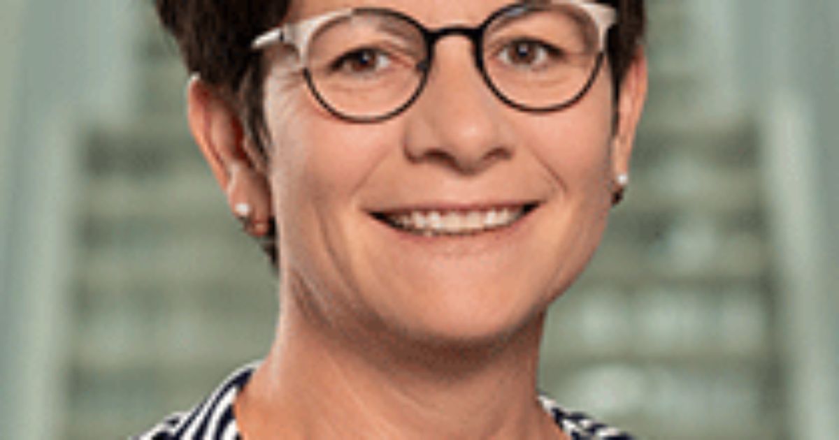 Eva Maria Bauer - Universität für Weiterbildung Krems